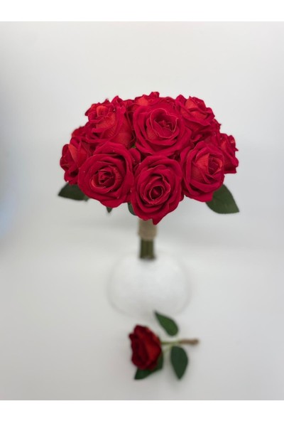 Gelin Çiçeği Yeni Sezon Ekvator Kırmızı Gül Gelin Buketi ve Damat Yaka Çiçeği Gelin Çiçeği Yeni Sezon Ekvator Kırmızı Gül Gelin Buketi ve Damat Yaka Çiçeği