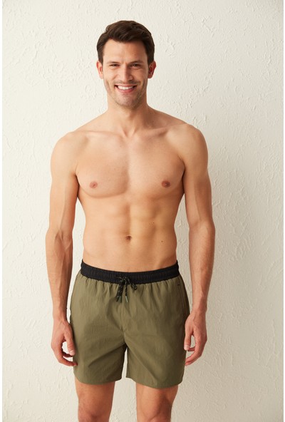 Penti Straight Green Shorter Length Deniz Şortu Penti Straight Green Shorter Length Deniz Şortu