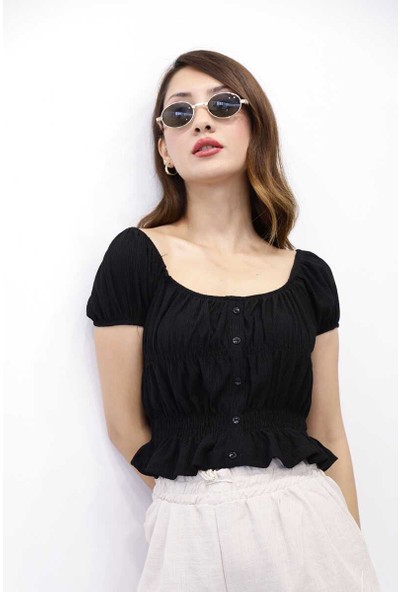 Modaline Kare Yaka Düğme Detaylı Bluz Modaline Kare Yaka Düğme Detaylı Bluz