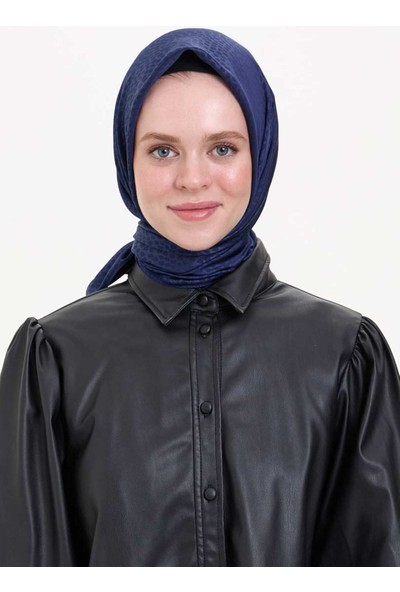 Ipeksi Twill Eşarp Benek Desen Lacivert Ipeksi Twill Eşarp Benek Desen Lacivert