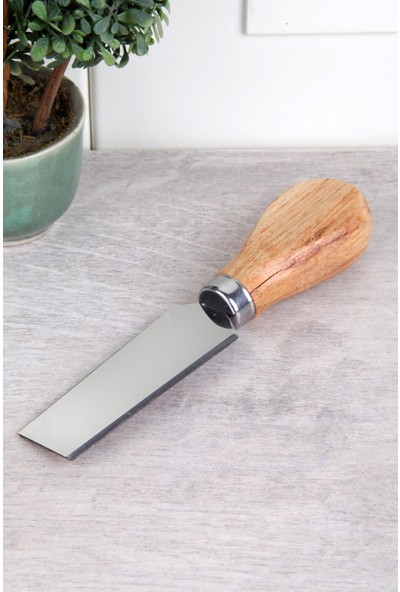 Queen's Kitchen Bambu Saplı Lüx Penir Bıçağı Queen's Kitchen Bambu Saplı Lüx Penir Bıçağı