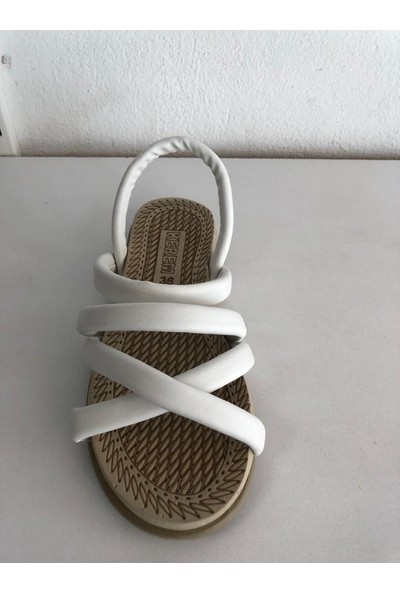 Kerem Kadın Kız Beyaz Düz Sandalet Kerem Kadın Kız Beyaz Düz Sandalet
