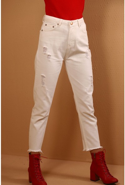 Beyaz Yırtıklı Mom Jean
