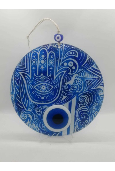 Denizin Ufku Mavi Nazarlıklı Fatma Ana Eli Tasarım El Yapımı Cam Duvar Süsü 23X23CM Denizin Ufku Mavi Nazarlıklı Fatma Ana Eli Tasarım El Yapımı Cam Duvar Süsü 23X23CM