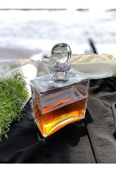 Kapaklı Milas Viski Şişesi & Cam Karaf