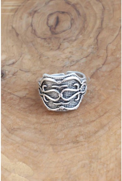 Clariss Motifli Gümüş Renk Ayarlanabilir Erkek Yüzük Clariss Motifli Gümüş Renk Ayarlanabilir Erkek Yüzük