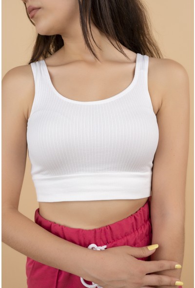 Quenta Kadın Crop Atlet Kolsuz Örme Quenta Kadın Crop Atlet Kolsuz Örme