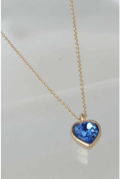 Karazona Kadın Mavi Zirkon Taş Kalp Figür Kolye KZ-BKO6542 Karazona Kadın Mavi Zirkon Taş Kalp Figür Kolye KZ-BKO6542