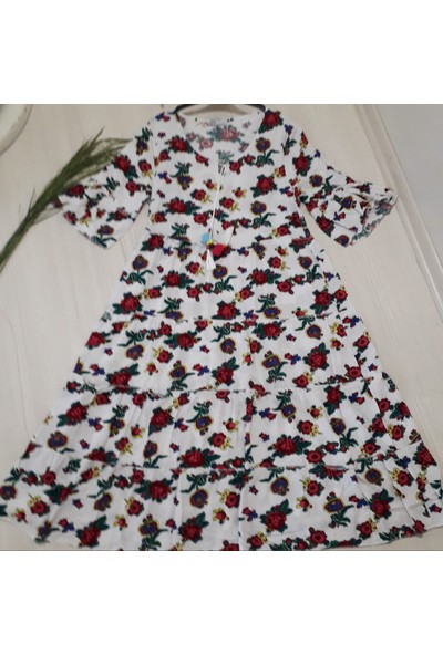 Bol Kesim Büyük Beden Çiçekli Yazlık Beyaz Elbise Bol Kesim Büyük Beden Çiçekli Yazlık Beyaz Elbise