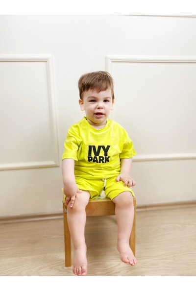 Mila Kids Çocuk Takım Oversize 2'li Pamuklu Kumaş Şort ve Kısa Kollu Tişört