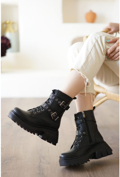 El Işçiliği Siyah Lüks Deri Bağcıklı Kadın Bot