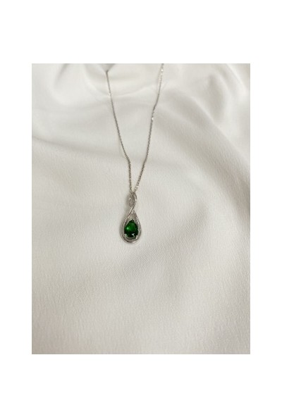 Ync Mücevher 925 Ayar Gümüş Damla Zümrüt Taşlı Kolye Ync Mücevher 925 Ayar Gümüş Damla Zümrüt Taşlı Kolye
