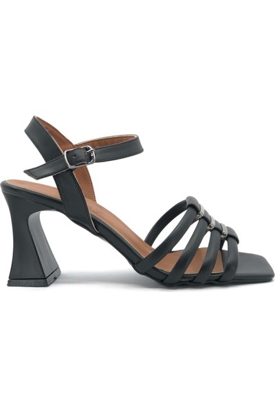 Feles Şerit Bant Detaylı Kadın Topuklu Ayakkabı Feles Şerit Bant Detaylı Kadın Topuklu Ayakkabı