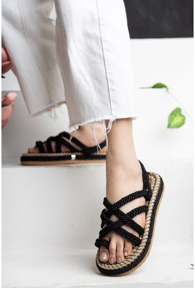 Hasır Örgülü Sandalet