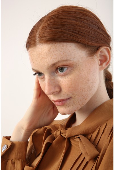 Nervürlü Fular Yaka Tunik