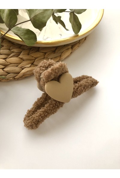 Kalp Detaylı Teddy Mandal Toka