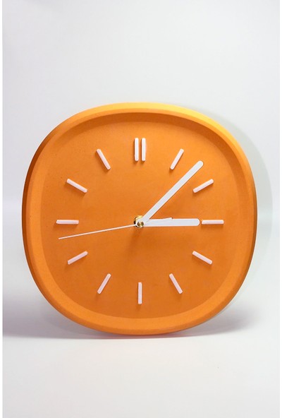 Çizgi Grafik Dekoratif Tasarımlı Renkli Kare Duvar Saati Çizgi Grafik Dekoratif Tasarımlı Renkli Kare Duvar Saati