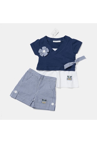 Kız Bebek Çiçek ve Kurdale Detaylı V Yaka Kısa T-Shirt Çizgili Lacivert Şortlu 3'lü Bebek Takımı 2066 Kız Bebek Çiçek ve Kurdale Detaylı V Yaka Kısa T-Shirt Çizgili Lacivert Şortlu 3'lü Bebek Takımı 2066