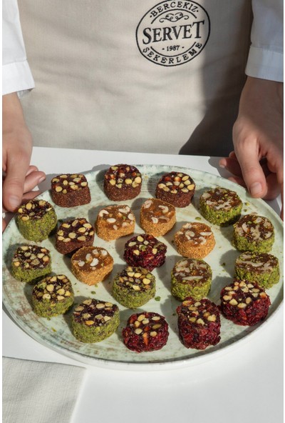 Bercekız Servet Şekerleme Şeker İlavesiz Karışık 5 Çeşit Lokum 400 gr Bercekız Servet Şekerleme Şeker İlavesiz Karışık 5 Çeşit Lokum 400 gr