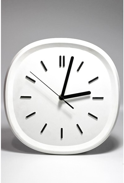 Çizgi Grafik Dekoratif Tasarımlı Renkli Kare Duvar Saati Çizgi Grafik Dekoratif Tasarımlı Renkli Kare Duvar Saati