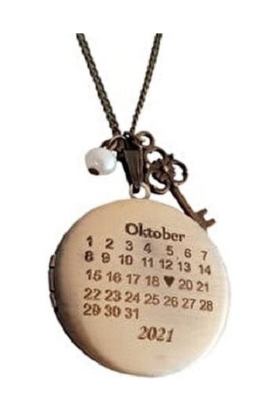 Ladymirage Takvim Kapaklı Madalyon Kolye