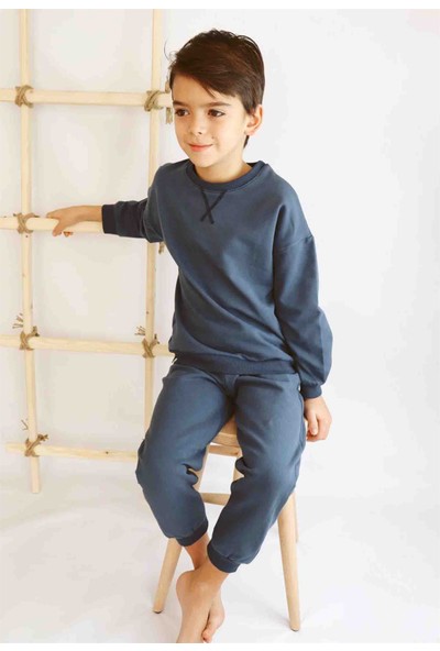 Cigit Basıc Karyoka Detaylı Sweatshirt Takım 3-8 Yaş Lacivert Cigit Basıc Karyoka Detaylı Sweatshirt Takım 3-8 Yaş Lacivert