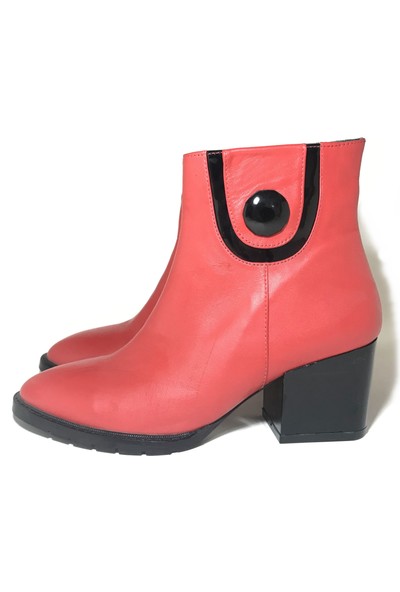 İzland Shoes Kadın Kırmızı ve Siyah Şık Düğmeli Fermuarlı Bot İzland Shoes Kadın Kırmızı ve Siyah Şık Düğmeli Fermuarlı Bot