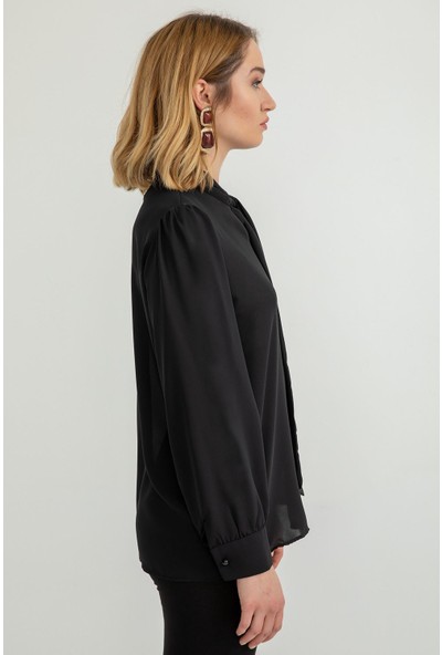 Yakası Bağlama Detay Büzgülü Kol Gömlek-Siyah