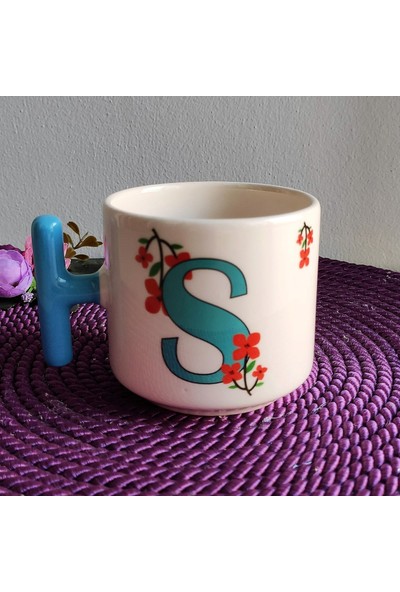 1AN Tasarım Harf Baskılı Renkli T Sap Fincan/kupa 1AN Tasarım Harf Baskılı Renkli T Sap Fincan/kupa