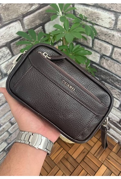 Guard Kahverengi Hakiki Deri Şifreli El Çantası Guard Kahverengi Hakiki Deri Şifreli El Çantası
