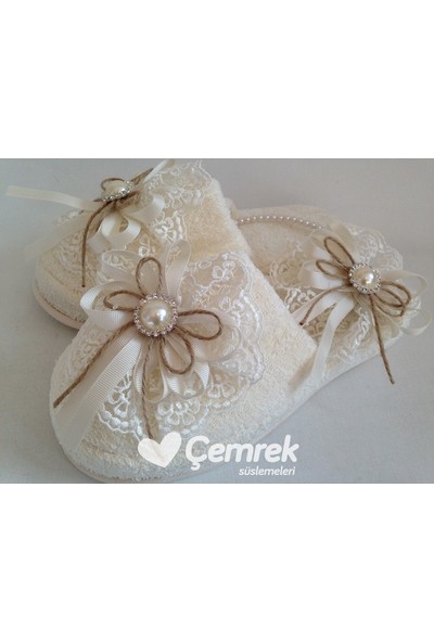 Cemrek Taşlı İncili Lohusa Terliği Takımı Cemrek Taşlı İncili Lohusa Terliği Takımı