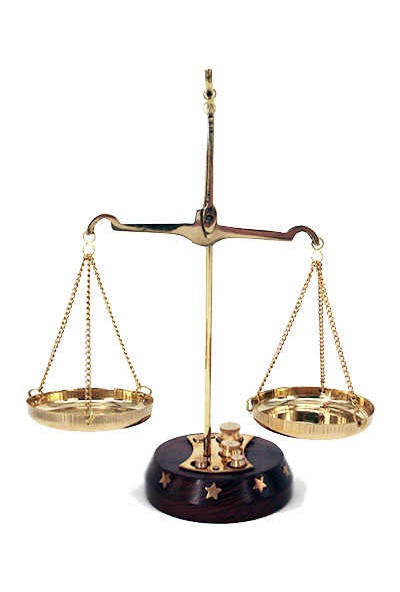 İdea Ahşap Altlıklı Şık Masa Üstü 20gr Adalet Terazisi Dekor Süs