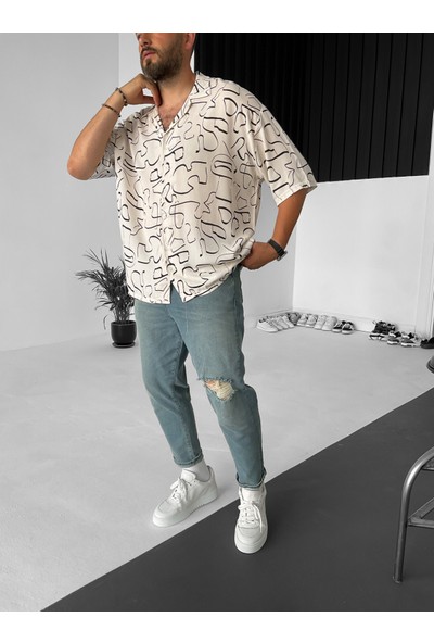 Bybasicman Ekru Eskiz Baskılı Kısa Kollu Gömlek B-2021 Bybasicman Ekru Eskiz Baskılı Kısa Kollu Gömlek B-2021