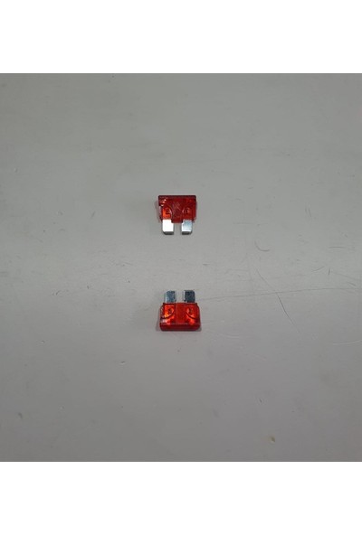 Eraks Araç Sigortası Bıçak Sigorta Standart Orta Boy 10 Amper 20 Adet Eraks Araç Sigortası Bıçak Sigorta Standart Orta Boy 10 Amper 20 Adet