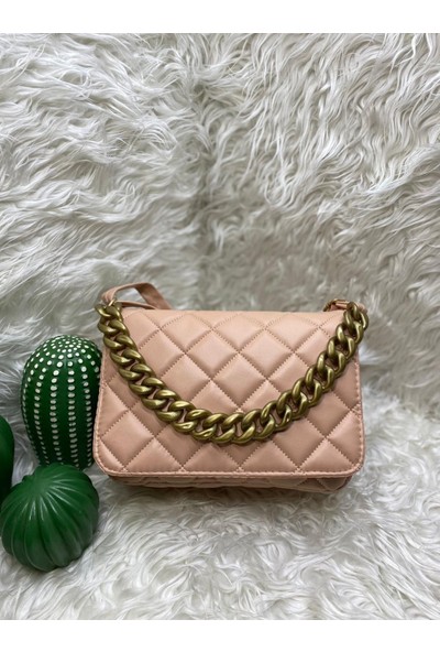 Cactüs Boutique Kadın Zincir Detaylı Kapitoneli Çanta Cactüs Boutique Kadın Zincir Detaylı Kapitoneli Çanta