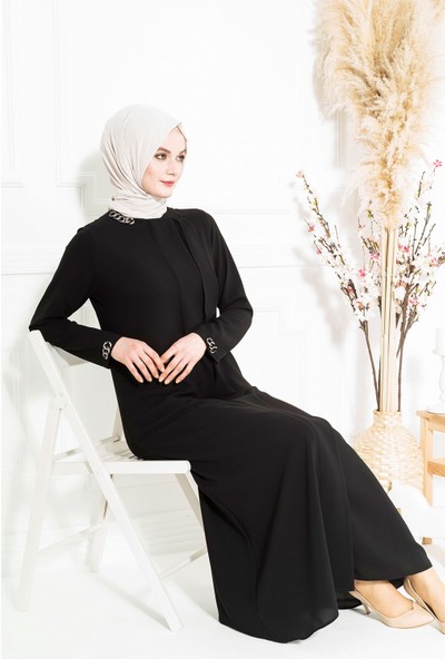 Beyza Zincir Aksesuar Detaylı Siyah Ferace 3466