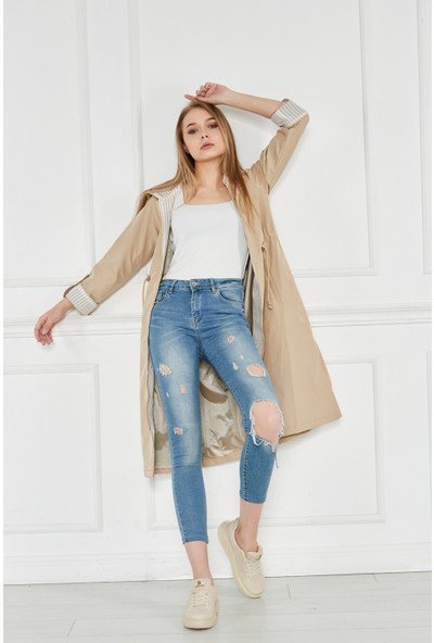 Comstarmoda Kadın Beli Büzgülü Su Itici Kapüşonlu Zebra Desenli Trençkot Comstarmoda Kadın Beli Büzgülü Su Itici Kapüşonlu Zebra Desenli Trençkot