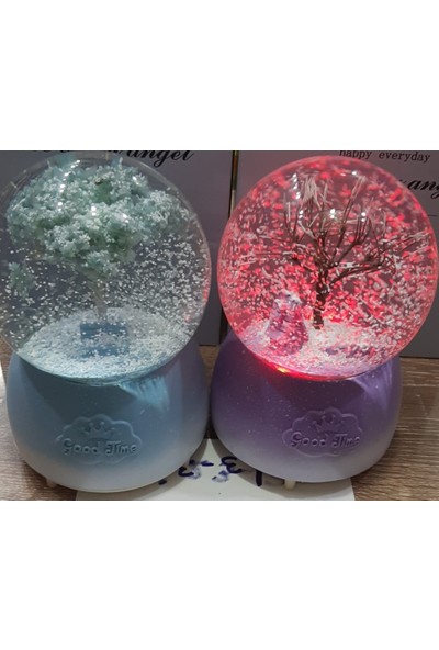 Işıklı Müzikli Püskürtmeli Kar Küresi Büyük Boy