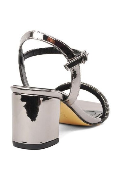 Pabucmarketi Platin Taşlı Ayna Kadın Topuklu Sandalet Pabucmarketi Platin Taşlı Ayna Kadın Topuklu Sandalet