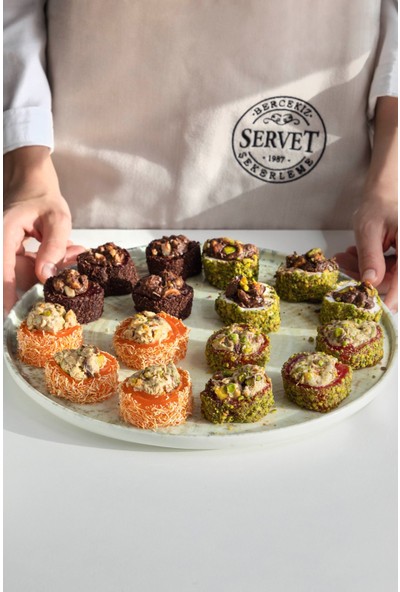 Bercekız Servet Çikolatalı Özel Karışık Sarma Lokum 400 gr Bercekız Servet Çikolatalı Özel Karışık Sarma Lokum 400 gr