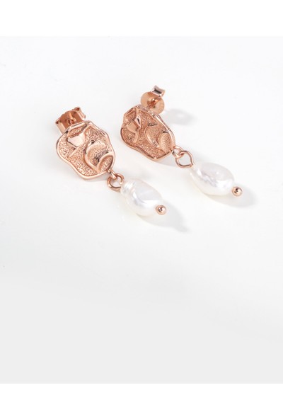 So CHIC Sallantılı Inci Taşlı 18 Ayar Rose Altın Kaplama Gümüş Küpe So CHIC Sallantılı Inci Taşlı 18 Ayar Rose Altın Kaplama Gümüş Küpe