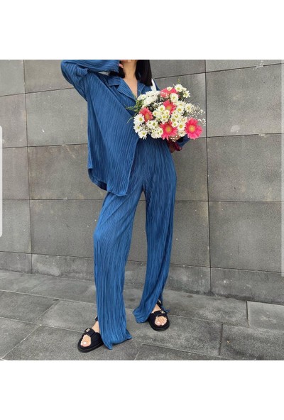 Valenka Fitilli Yırtmaç Detaylı Takım