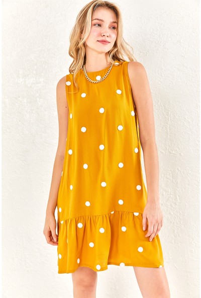 Oshebu Puantiye Işlemeli Sıfır Kol Elbise Oshebu Puantiye Işlemeli Sıfır Kol Elbise