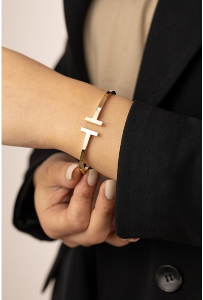 Zerkub Jewellery 14 Ayar Altın T Kelepçe Bilezik Zerkub Jewellery 14 Ayar Altın T Kelepçe Bilezik