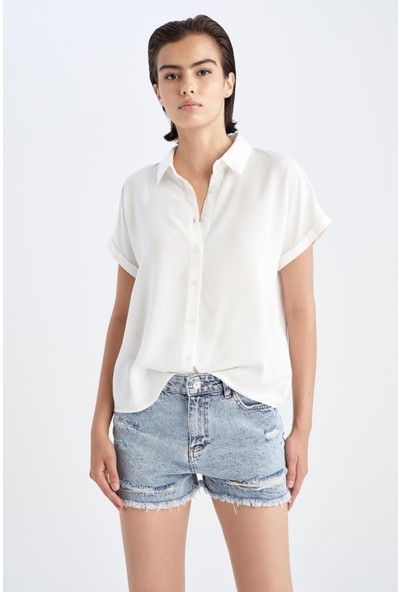 DeFacto Regular Fit Basic Kısa Kollu Viskon Gömlek U2742AZ22SM DeFacto Regular Fit Basic Kısa Kollu Viskon Gömlek U2742AZ22SM