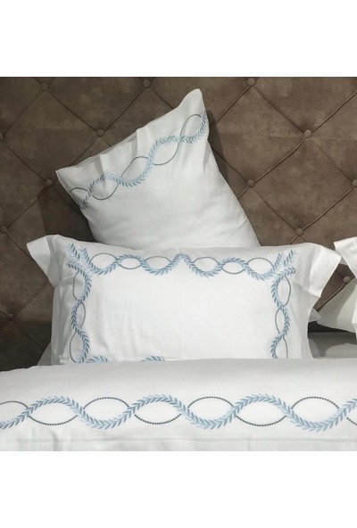 Deco Provans Cesar Nakışlı Nevresimli Pike Set Deco Provans Cesar Nakışlı Nevresimli Pike Set