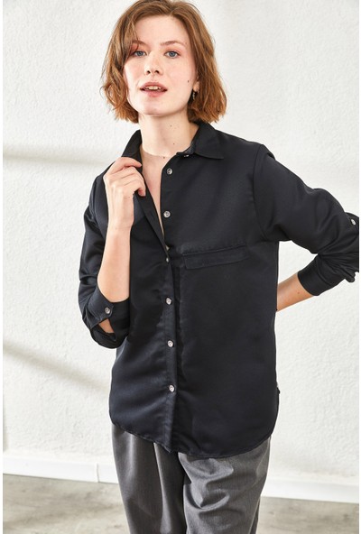 Oshebu Kadın Yanı Düğme Aksesuarlı Gömlek Oshebu Kadın Yanı Düğme Aksesuarlı Gömlek