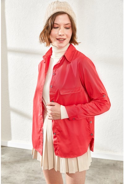 Oshebu Kadın Yanı Düğme Aksesuarlı Gömlek Oshebu Kadın Yanı Düğme Aksesuarlı Gömlek