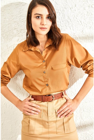 Oshebu Kadın Yanı Düğme Aksesuarlı Gömlek Oshebu Kadın Yanı Düğme Aksesuarlı Gömlek