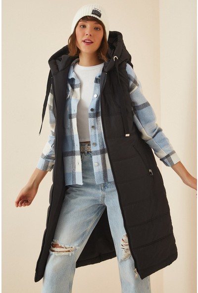 Hazelin Kadın Siyah Sabit Kapüşonlu Astarlı Uzun Şişme Yelek HZL22W-BD151401
